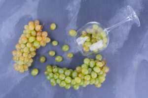 Why Spaniards Eat 12 Grapes On New Year’s Eve: The Sweet Tradition Of ...